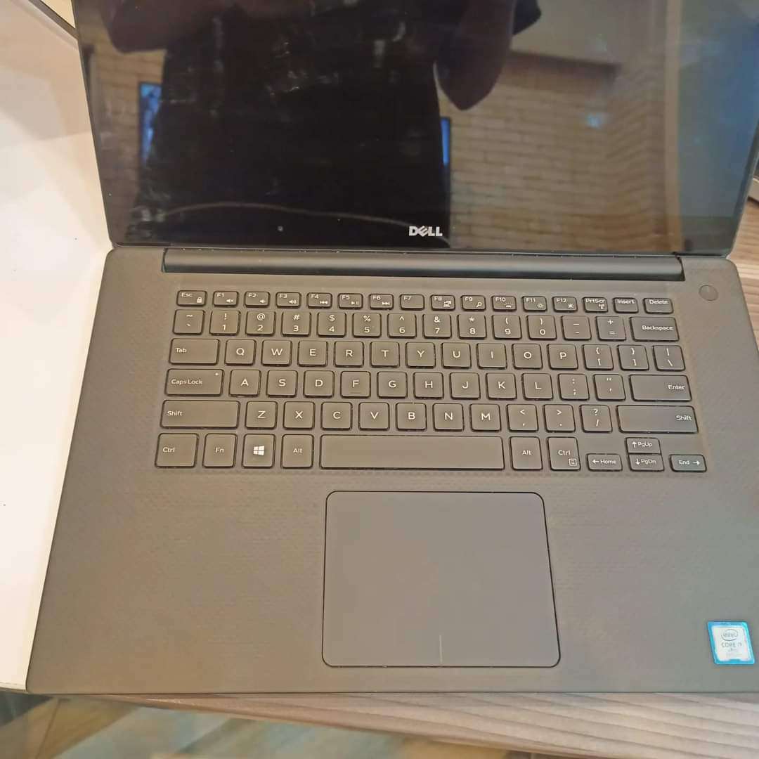 DELL PRECISION 5520 4K | سيزما