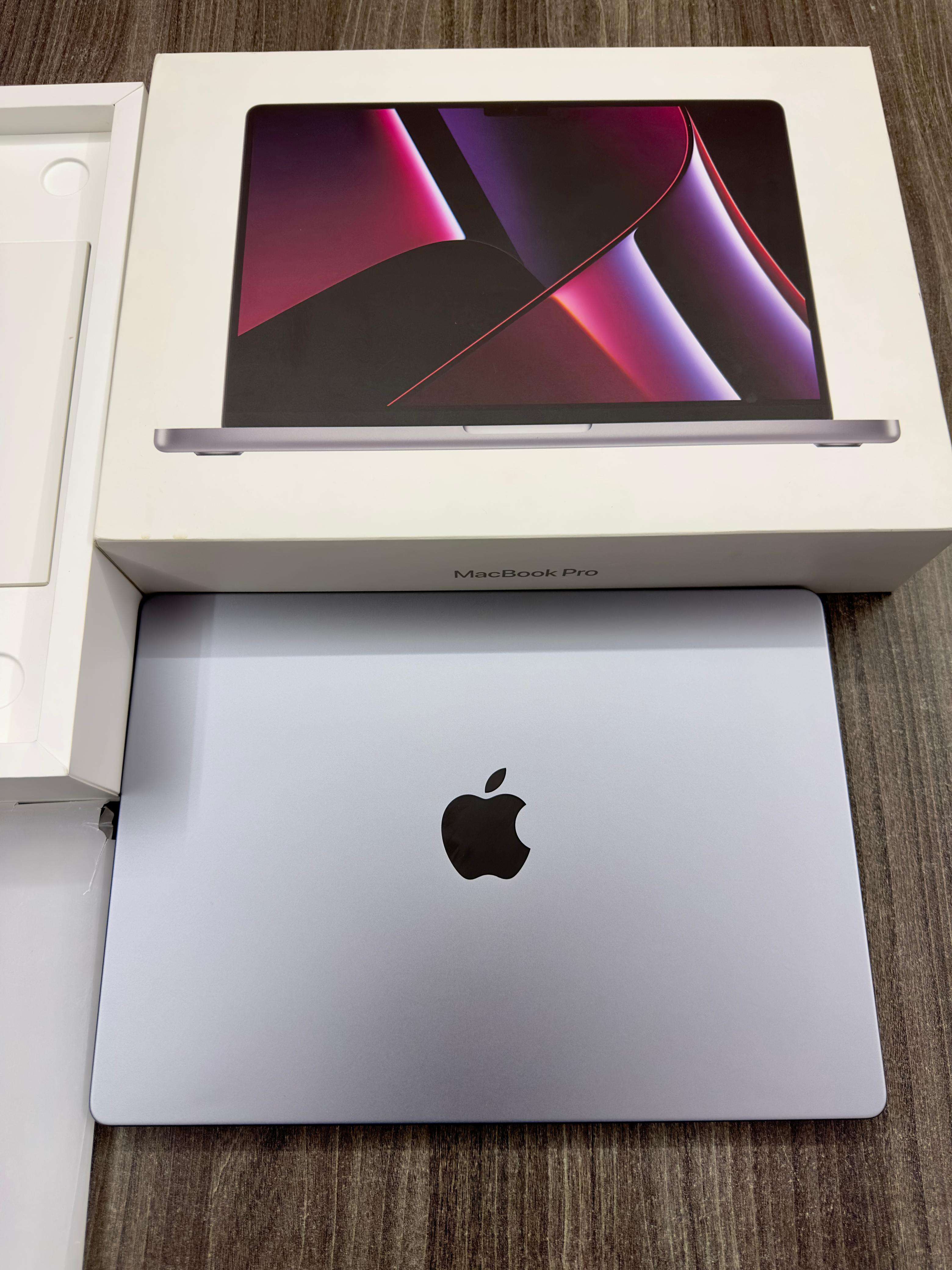 MacBook Pro M2 Pro 14-inch | سيزما